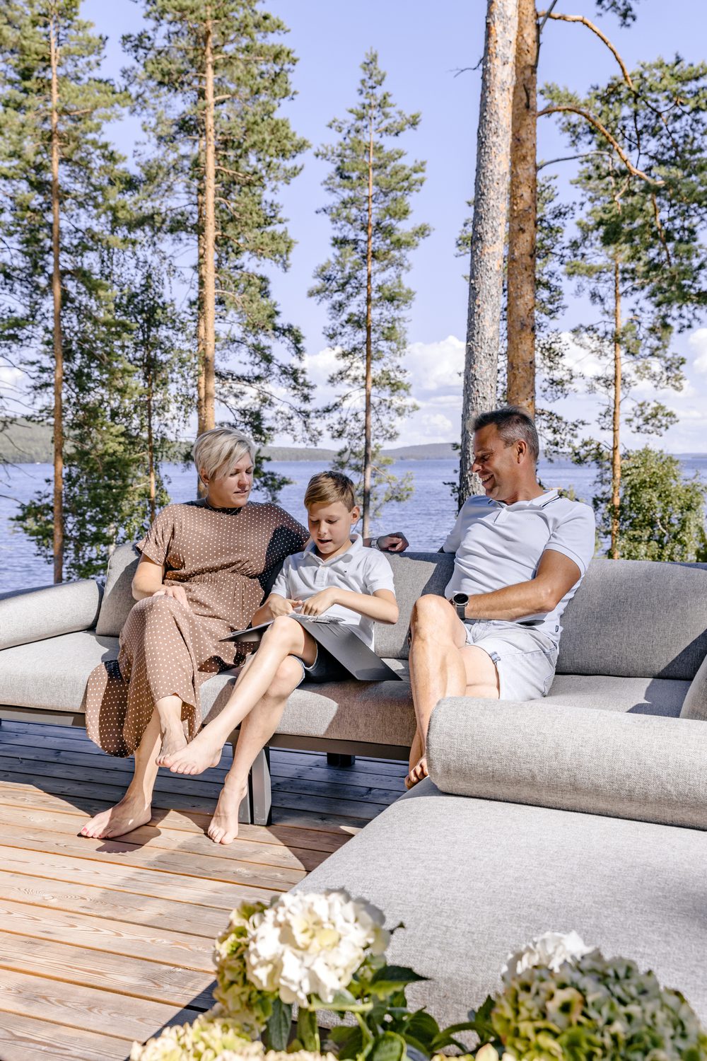 Loma-asuntotontille rakennettu hirsihuvila, josta tuli toinen koti ...